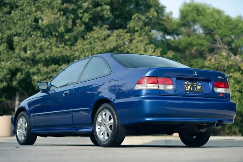 Yi tsammanin Wannan 1999 Honda Civic Si Zai Siyar Sama da $50,000 20759_3