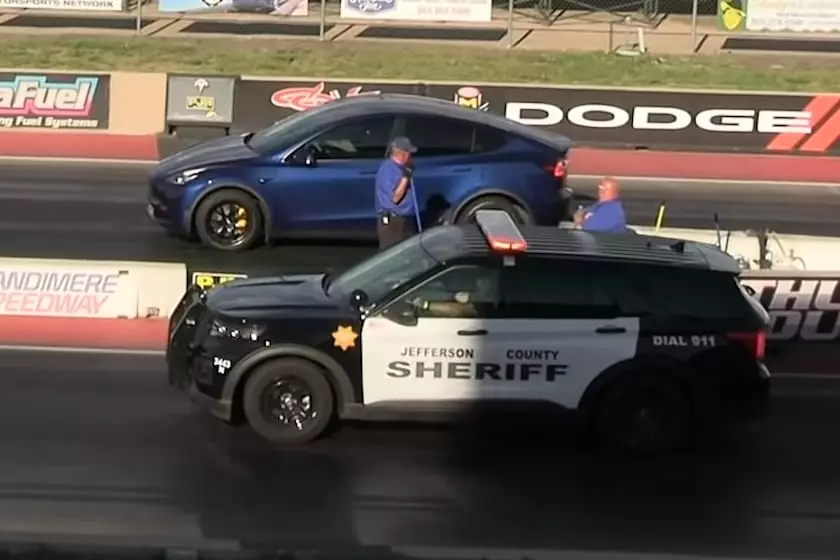 Drag Race Special: Ford Explorer Interceptor срещу Tesla Model Y 20953_1