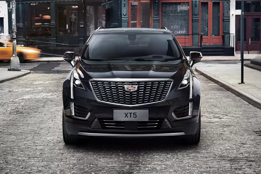 Vista frontal del Cadillac XT5 2020-2021