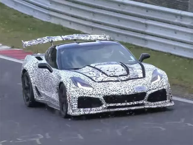 Leck bestätigt, dass GM einen brandneuen Motor für die Corvette ZL1 gebaut hat 2098_1