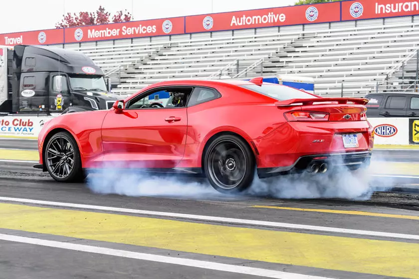 2017-2022 Chevrolet Camaro ZL1 Coupe Burnout