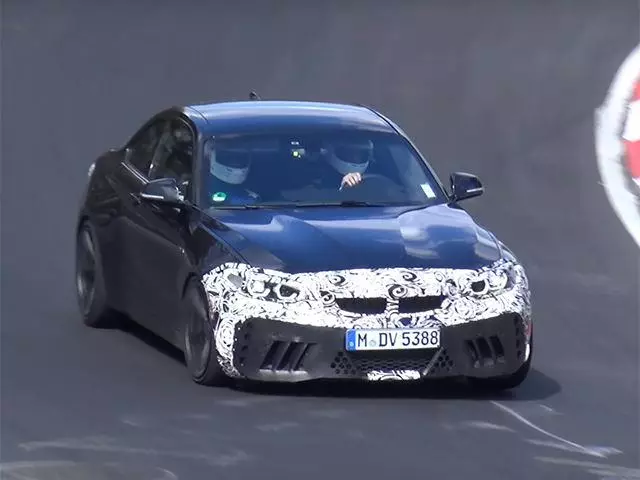 Гэта наш першы погляд на хардкорны BMW M2 CS 2106_1