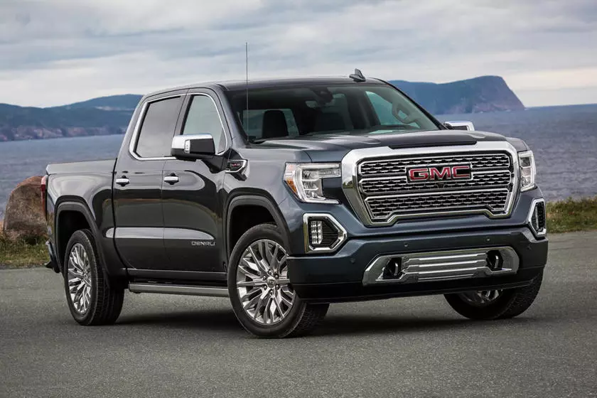 2019-2020 GMC Sierra 1500 წინა კუთხის ხედი