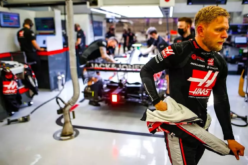 Kevin Magnussen Nikita Mazepin əvəz etmək üçün Haas F1 komandasına qayıdır 21303_6