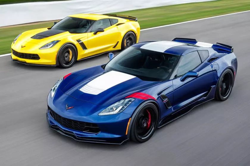 2017-2019 Chevrolet Corvette Grand Sport Coupe Avant Side in Mouvement