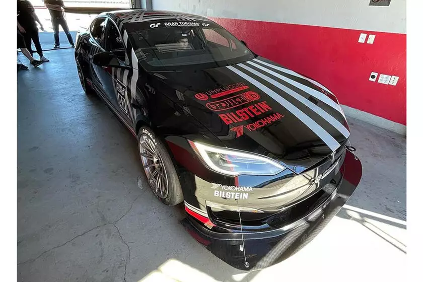 Tuned Tesla Kicks Acura NSX To The Curb At Pikes Peak 21342_2