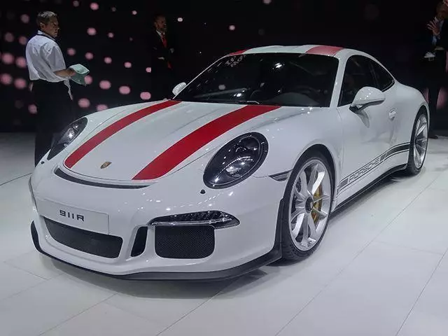 آیا پورشه 911 R را از دست داده اید؟ در اینجا این است که چرا باید هیجان زده شوید 2136_1