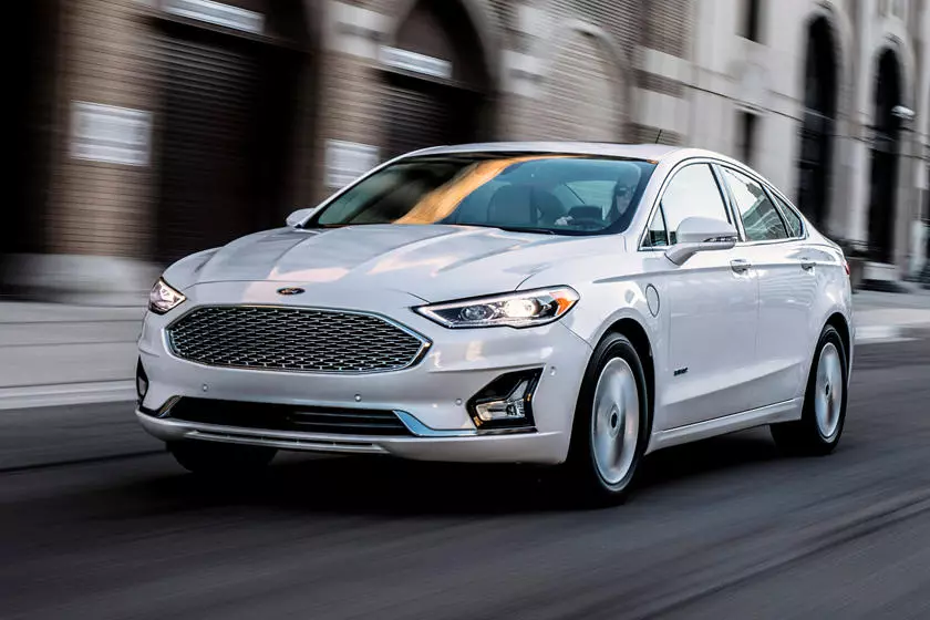 2019-2020 Ford Fusion Sedan Front View රිය පැදවීම