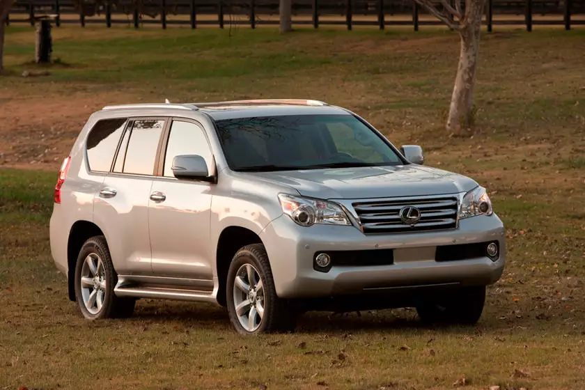 2010-2013 Lexus GX 460 Tiga Suku Depan Pandangan Sebelah Kanan