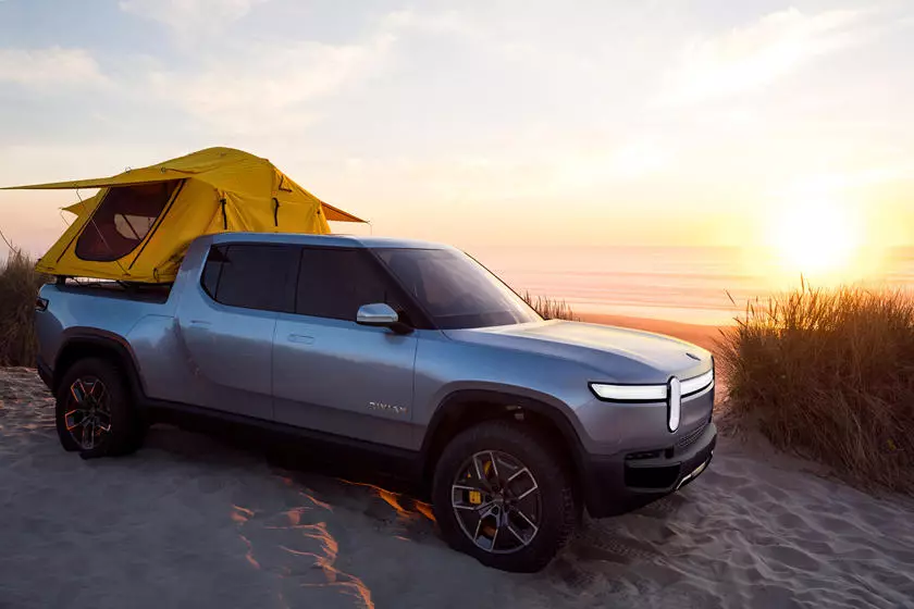 Rivian R1T reinventa la porta posterior de la camioneta 21651_5