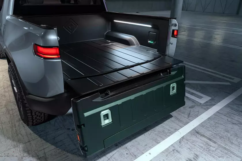 Rivian R1T reinventa la porta posterior de la camioneta 21651_8