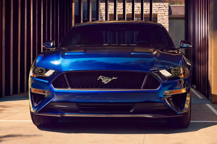 2018-2021 Ford Mustang Coupe มุมมองด้านหน้า