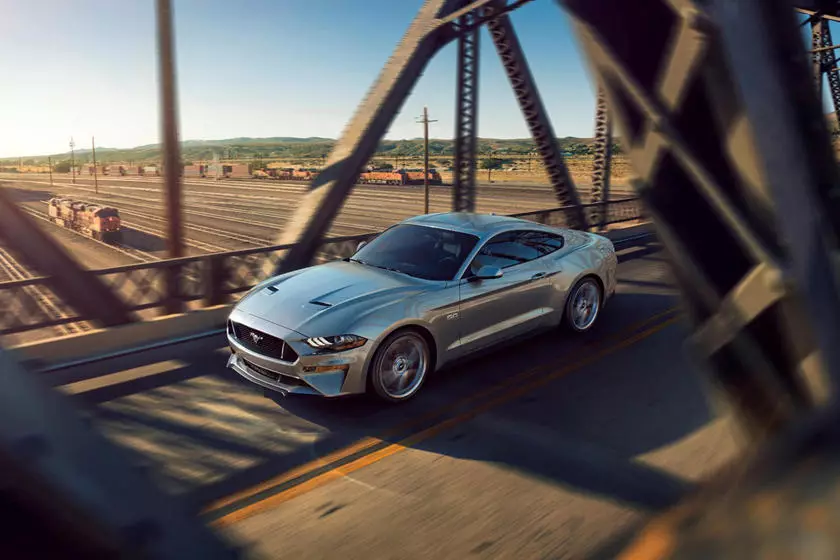 2018-2021 Ford Mustang Coupe Front View ຂັບລົດ