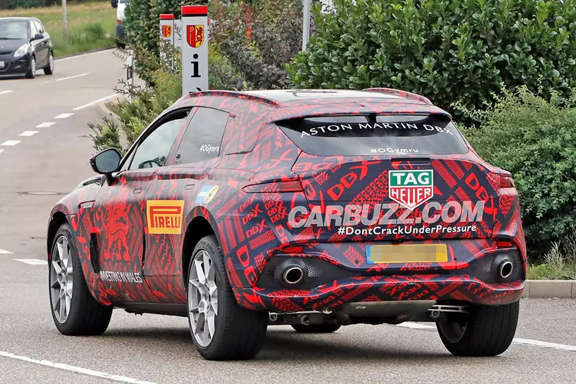 Aston Martin Siap Ngalawan Porsche Cayenne 21740_7