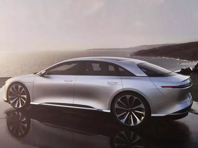 Ultra-Luxurious Lucid Air Fir Audi, BMW A Mercedes ze huelen 2179_2