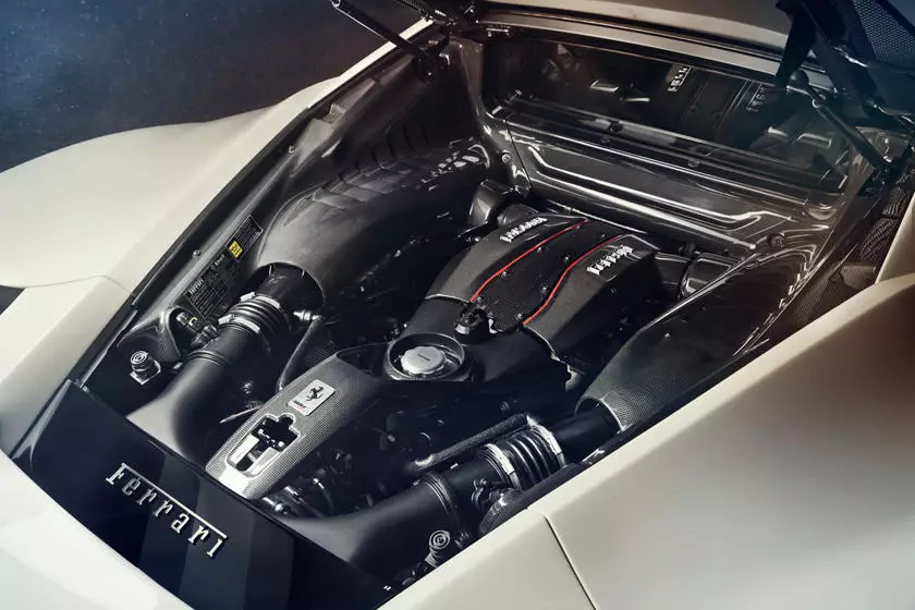 Šī Ferrari 488 Pista ir pārsniegusi tās robežas 21883_8