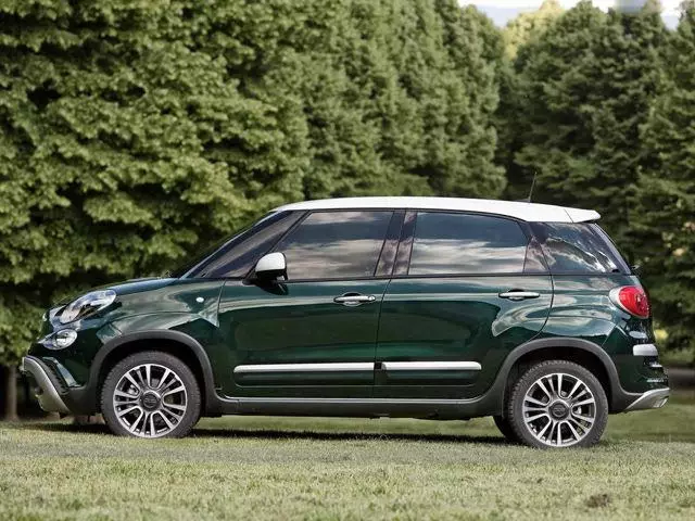 Incontra la Fiat 500L rinnovata: sembra ancora troppo strana 2191_6