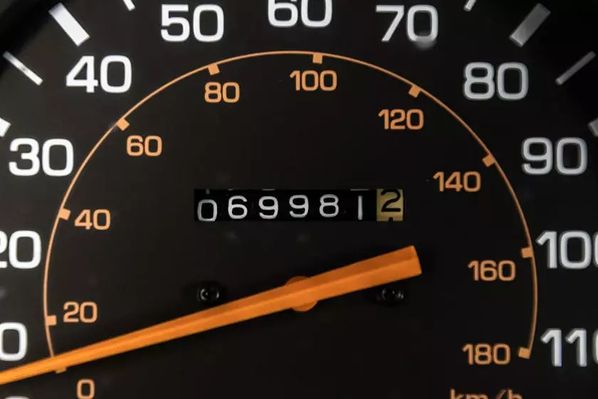 Үнэхээр төгс 1991 оны Toyota пикап галзуу үнэтэй байна 21934_8