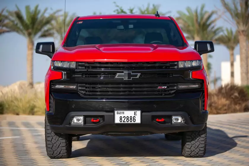 Chevy ئامېرىكىلىقلارنىڭ بۇ Badass يۈك ماشىنىسىنى خالىمايدىغانلىقىنى ئويلايدۇ 22041_4