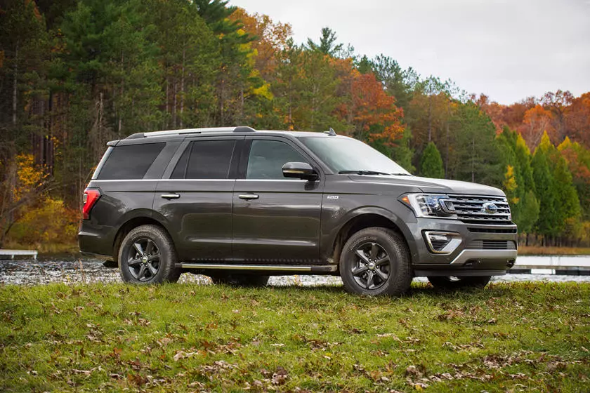 2020. gada Ford Expedition kļūst stingrāka ar jauno FX4 paketi 22103_1