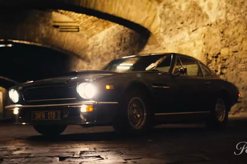 Aston Martin je žrtvovao 30 automobila za novi film Marka Wahlberga 22159_3