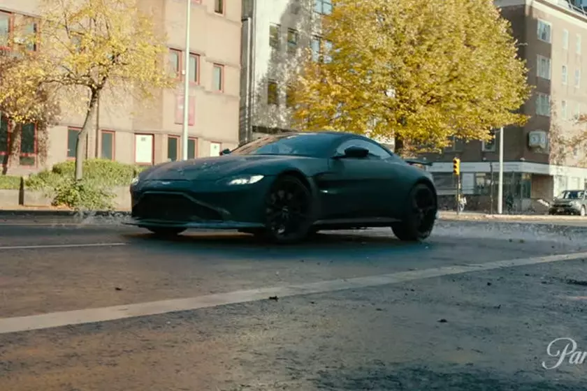 Aston Martin ofret 30 biler for Mark Wahlbergs nye film 22159_6