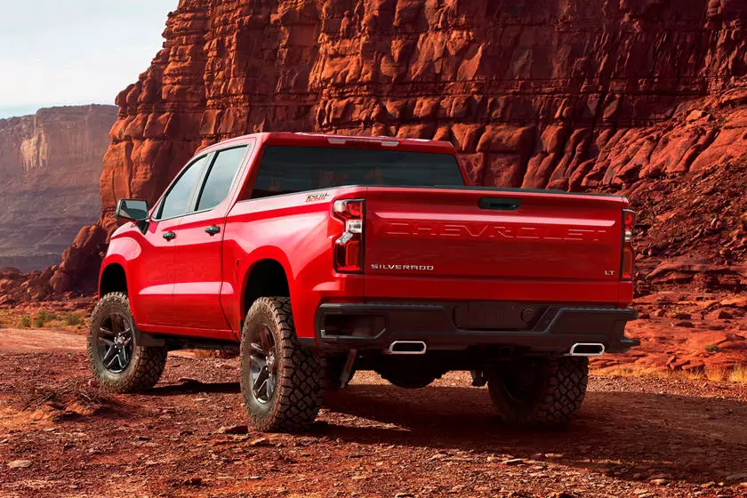 2019-2021 Chevrolet Silverado 1500 atzeko angeluaren ikuspegia