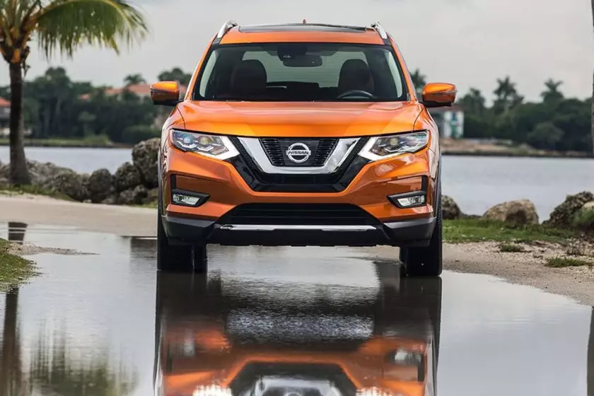 Популярный гибрид Nissan Rogue подорожает в 2018 году 22222_6