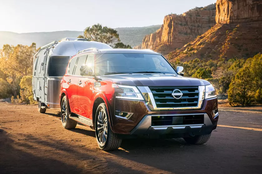 2021 Nissan Armada aurreko angeluaren ikuspegia