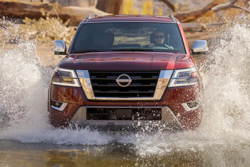 Vista frontal de Nissan Armada 2021