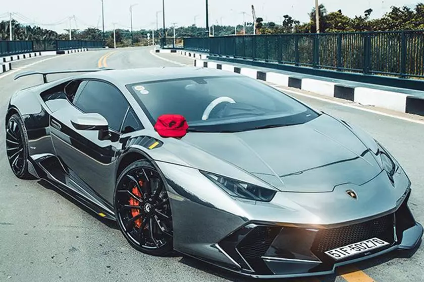 Ushbu Chrome Lamborghini Huracan kuningizni yoritadi