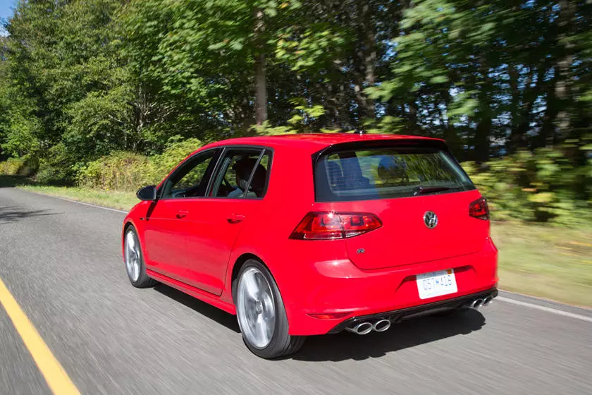 „Volkswagen Golf R“ dabar yra „Hot Hatch“ sandoris 22315_18