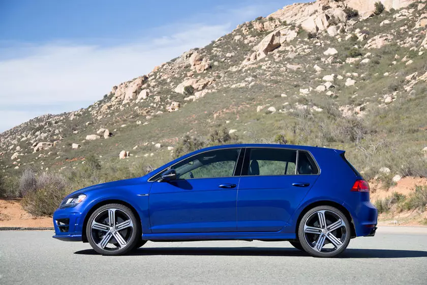 Volkswagen Golf R اب ایک گرم ہیچ سودا ہے۔ 22315_3