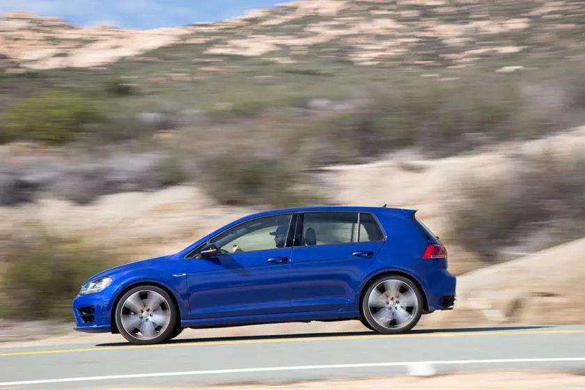 Volkswagen Golf R اب ایک گرم ہیچ سودا ہے۔ 22315_6