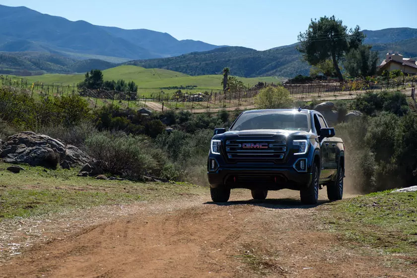 Първи преглед на GMC Sierra 1500 за 2020 г.: Камионът на швейцарската армия 22333_14