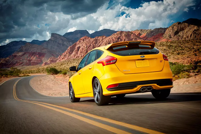 2015-2018 Ford Focus ST Rear Angle in Motion