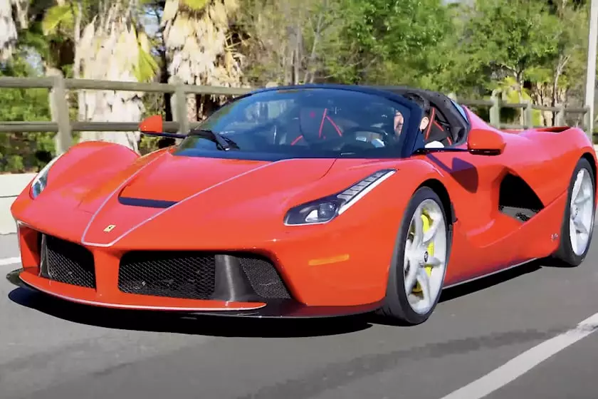 Ferrari Collector ສຸດທ້າຍໄດ້ຮັບ LaFerrari ຫຼັງຈາກປີຂອງການຖືກເບິ່ງຂ້າມ 22462_3