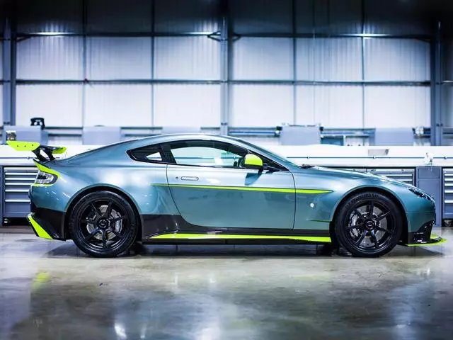 Aston Martin Waxay Samaynaysaa Faa'iido Markii Ugu Horreysay Toban sano gudahood 2247_5