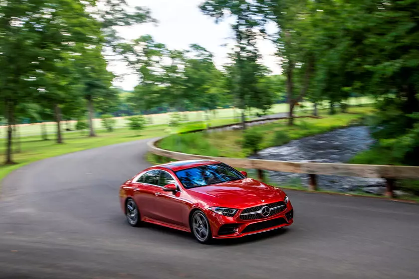 Conducció frontal de Mercedes-Benz CLS 2019-2020