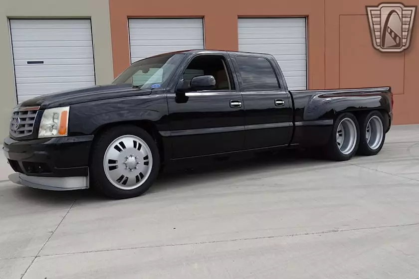 Cette folle Chevrolet Silverado à 10 roues possède un V8 de 1 425 chevaux 22526_1