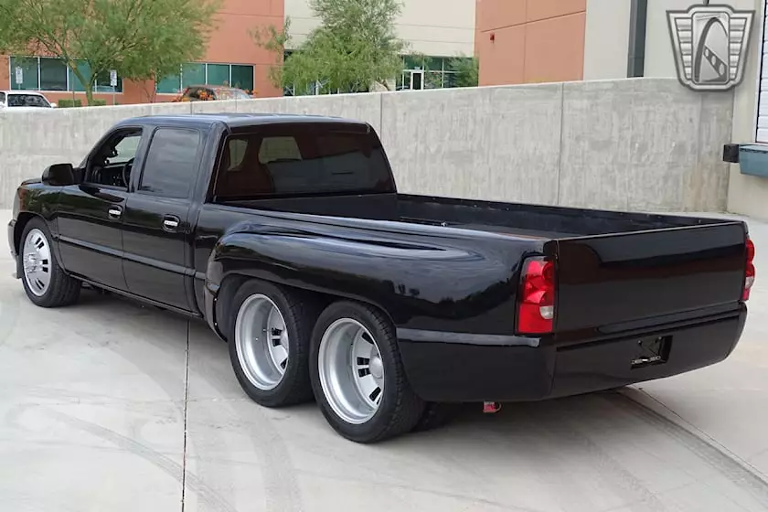 Cette folle Chevrolet Silverado à 10 roues possède un V8 de 1 425 chevaux 22526_4