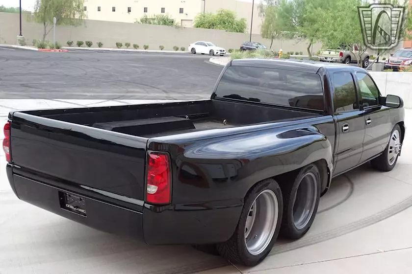 Cette folle Chevrolet Silverado à 10 roues possède un V8 de 1 425 chevaux 22526_6