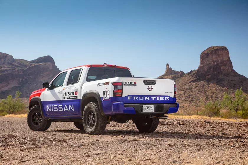 Nissan Frontier Race Truck được trang điểm theo phong cách cổ điển 22561_3