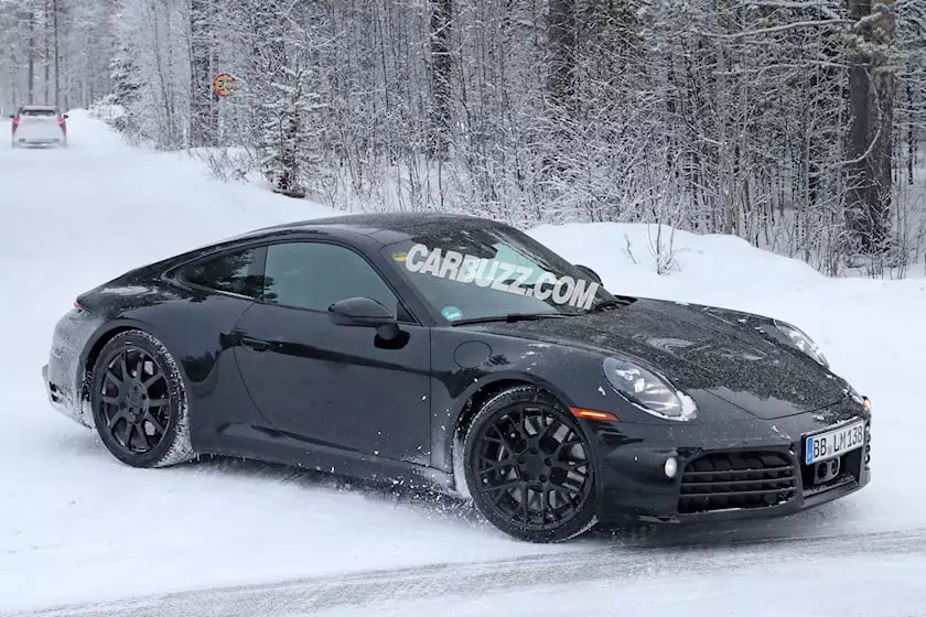 2023 Porsche 911 Carrera o lo'o sau ma foliga fou ma'ai 22626_1