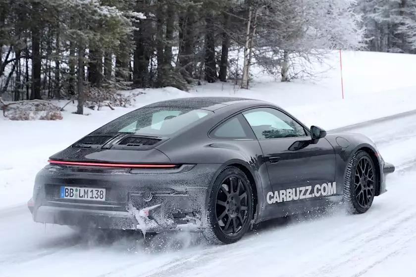 2023 Porsche 911 Carrera o lo'o sau ma foliga fou ma'ai 22626_8