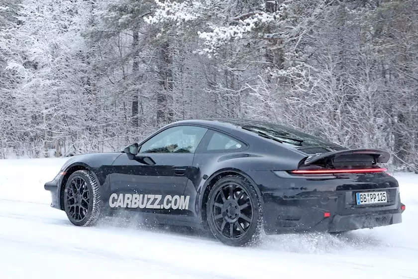 2023 Porsche 911 Carrera kəskin yeni görünüşlə gəlir 22626_9