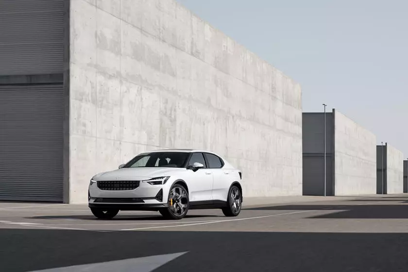 2020 Polestar Polestar 2 алдыңкы бурчтан көрүнүш