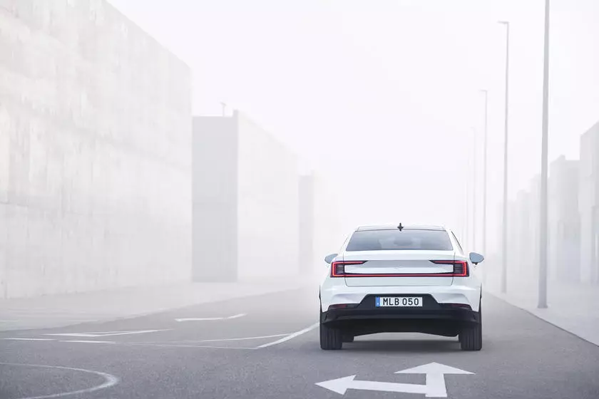 2020 Polestar Polestar 2 vista posteriore