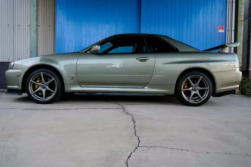 Rare R34 Nissan Skyline មានតម្លៃជាង $400,000 22640_3