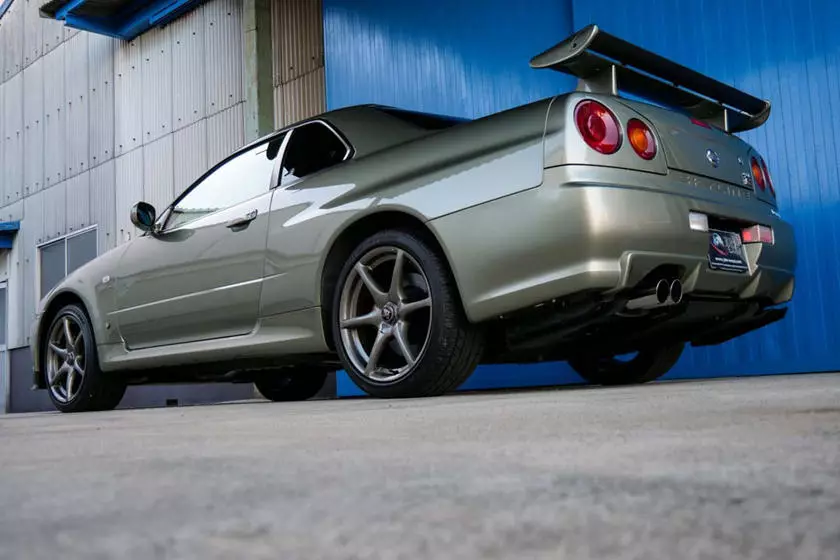 Nissan Skyline e sa tloaelehang ea R34 e bitsa chelete e fetang $400,000 22640_5